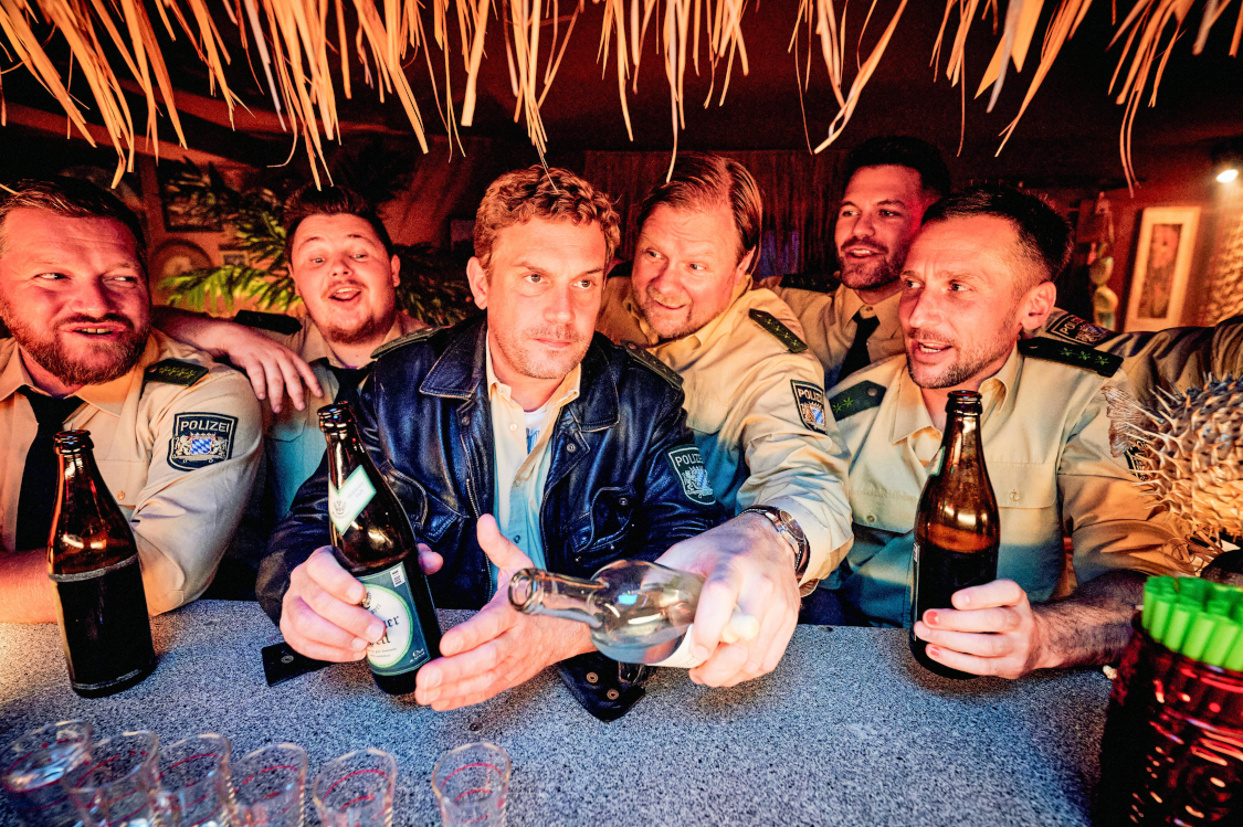 8. Eberhofer-Krimi: Guglhupfgeschwader | Krimi-Serien | TVButler.at